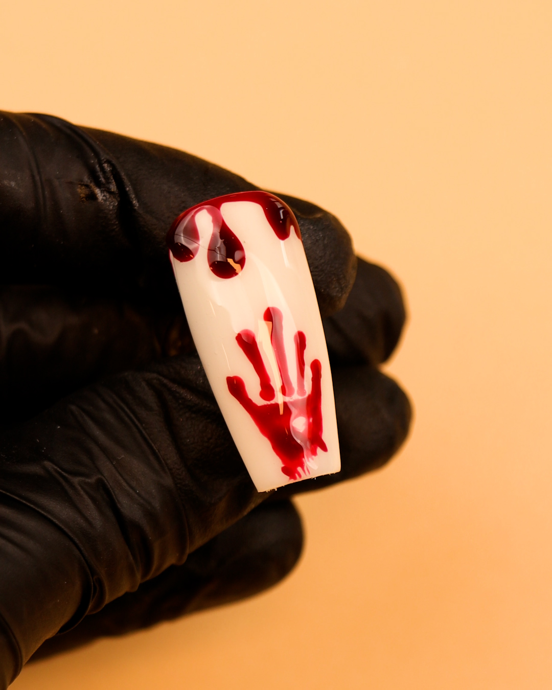 DIY horror themed nails for a killer Halloween look🩸🦇
