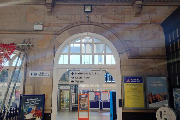 Confused commuters spot sign for rail station platform that doesn't ...
