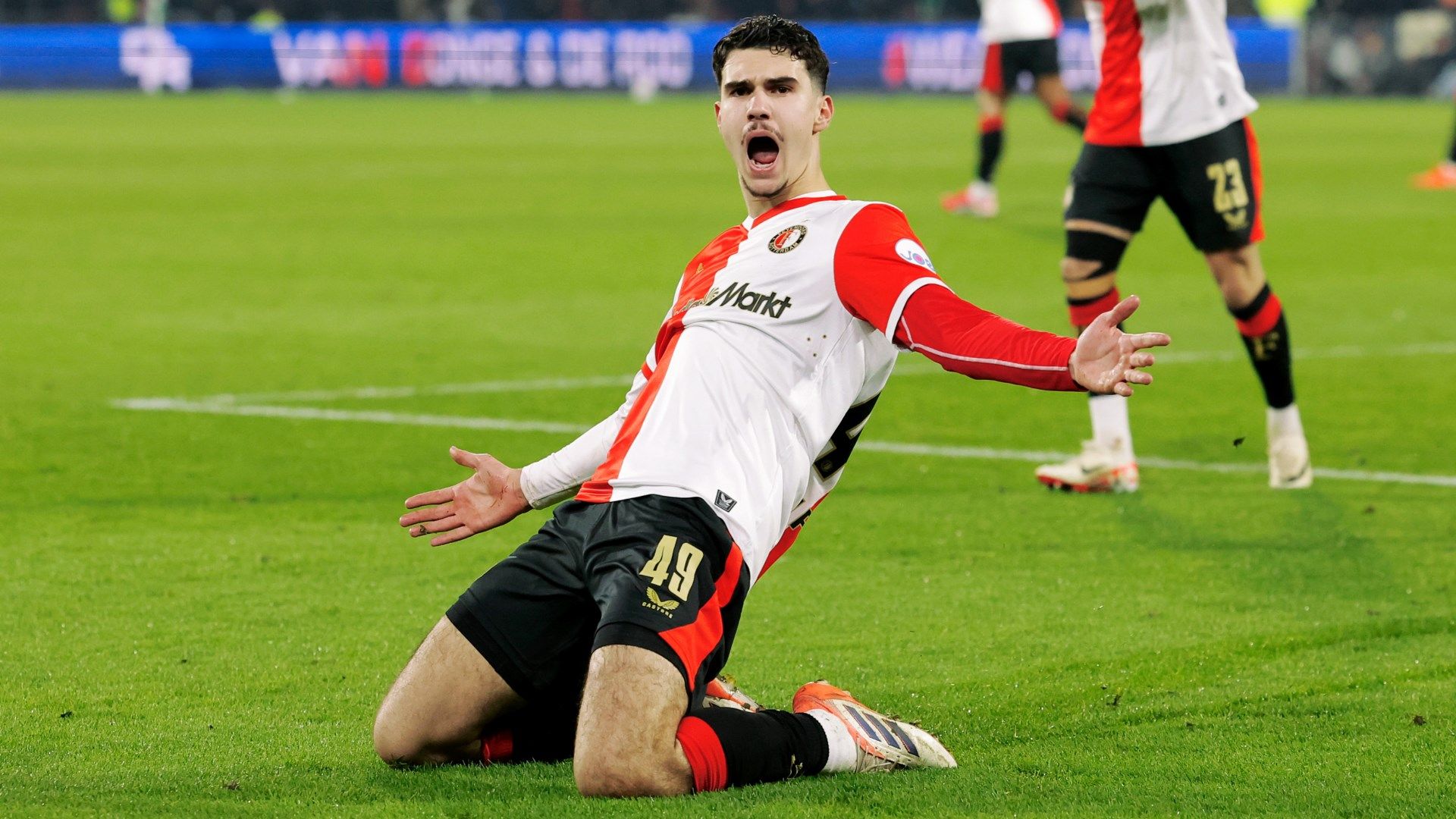 Video: Robin van Persie's son Shaqueel scores first professional goals ...