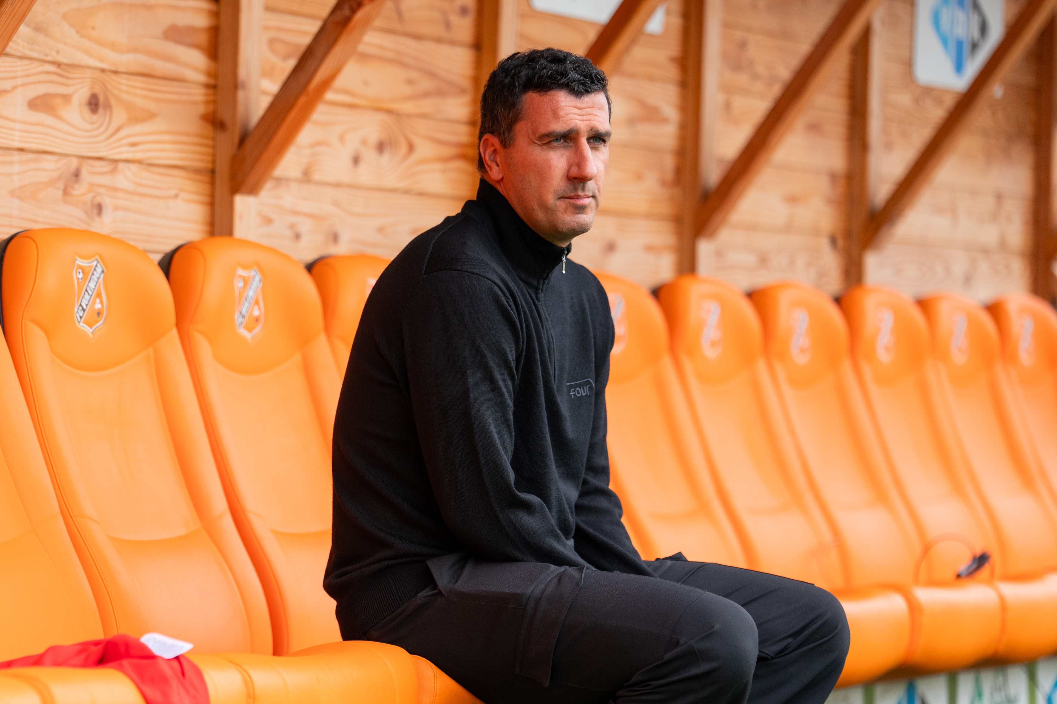Harde kritiek uit Nederland op trainer Martens: "Nooit begrepen, is een ...