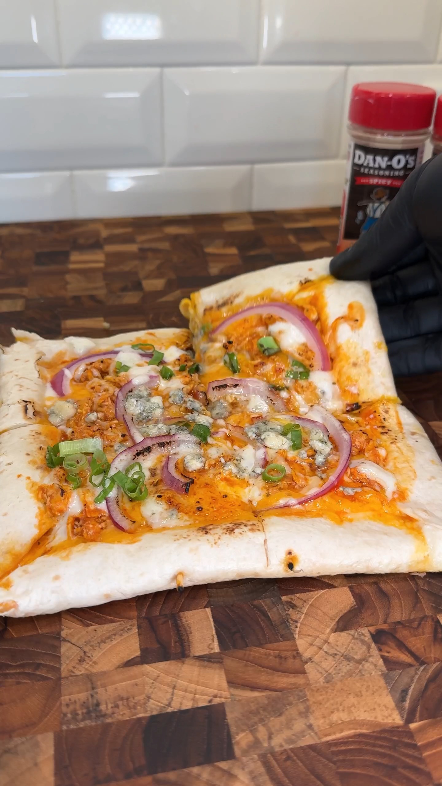 Buffalo chicken stuffed crust pizza