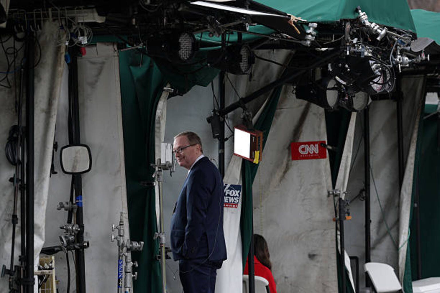 Hassett says Trump may keep him in White House, narrowing Fed chair field