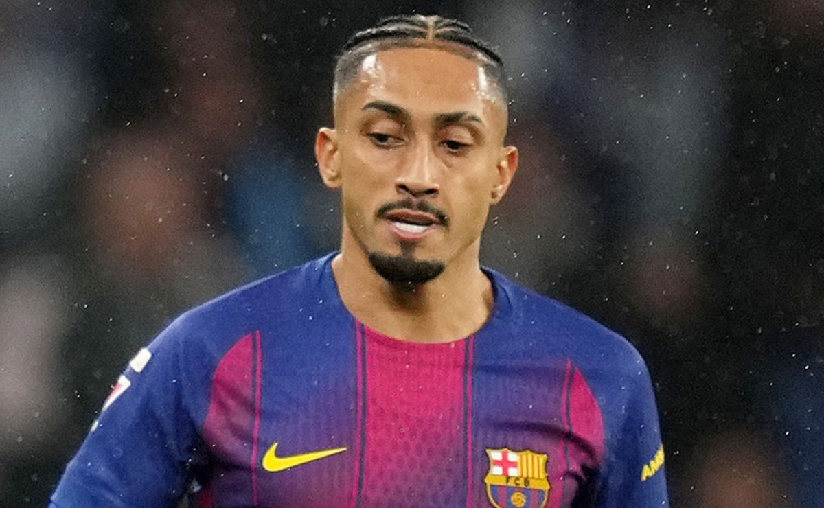 Why is Raphinha not playing today for Barcelona vs Real Sociedad on ...