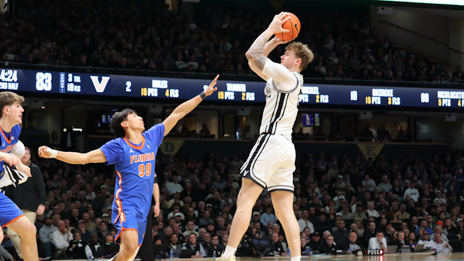 Photo gallery: Tyler Nickel and Jalen Washington in action against Florida