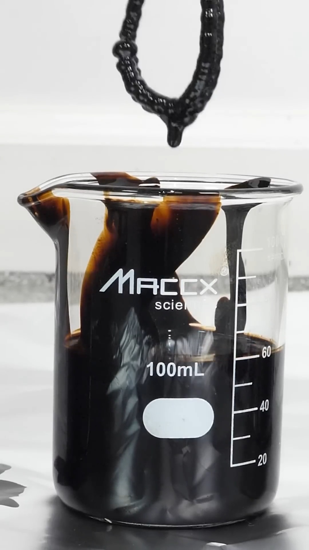 Perpetual ferrofluid fountain ⛓️‍ #experiment #magnetic #perpetual # ...