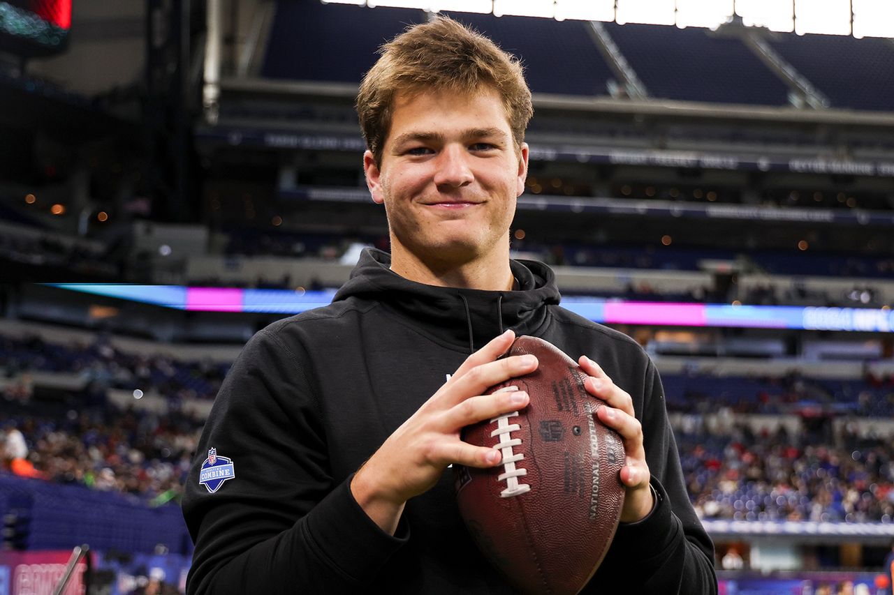 Meet Drake Maye's parents! All about the Patriots QB's dad Mark and mom ...