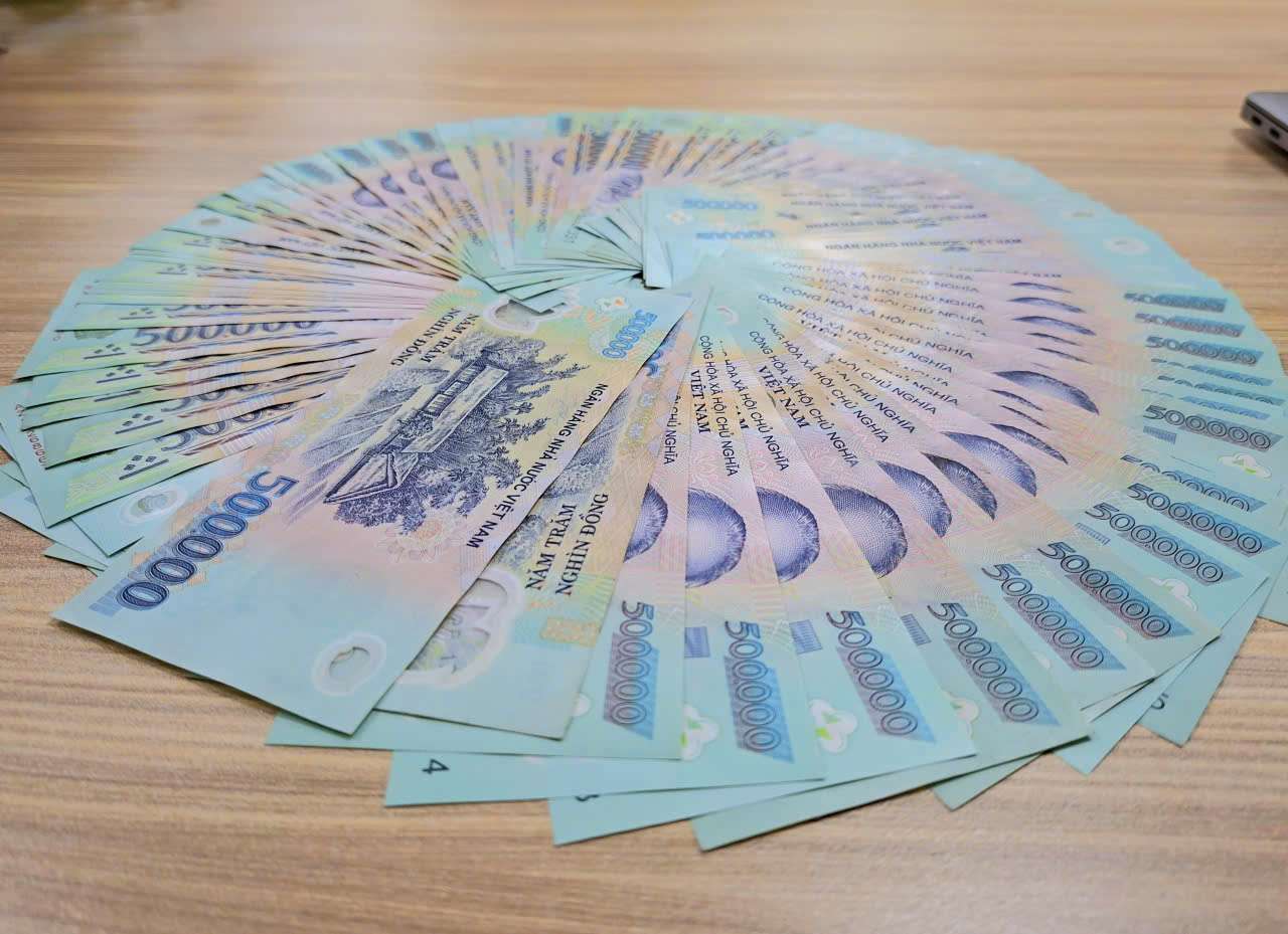 Gửi tiết kiệm ngắn hạn 6 tháng nhận lãi suất cao tới 7,3%