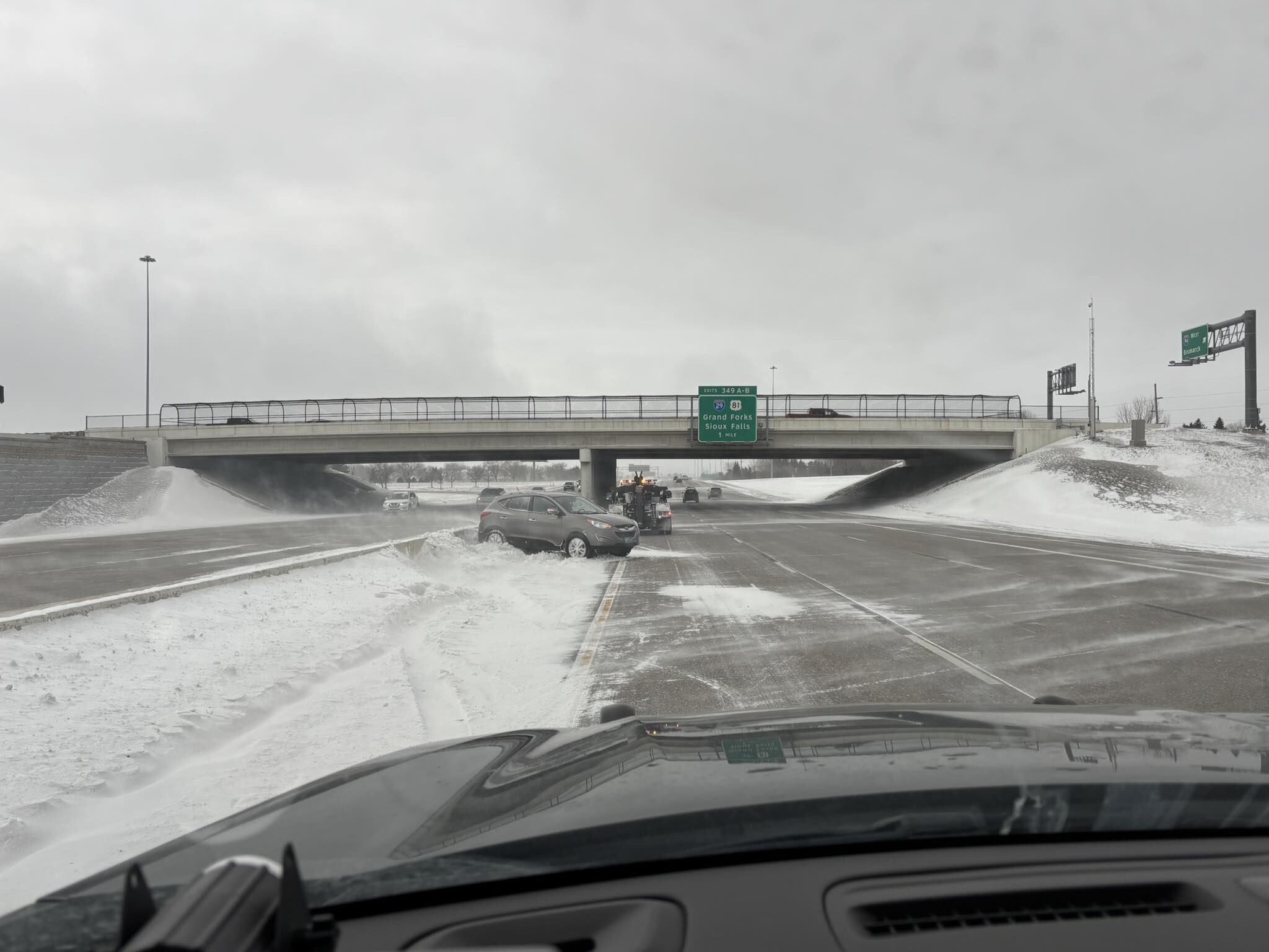I-29 closed Canada to Fargo