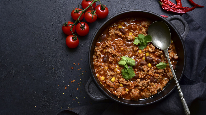 The canned chili brand we ranked number one packs simple ingredients ...