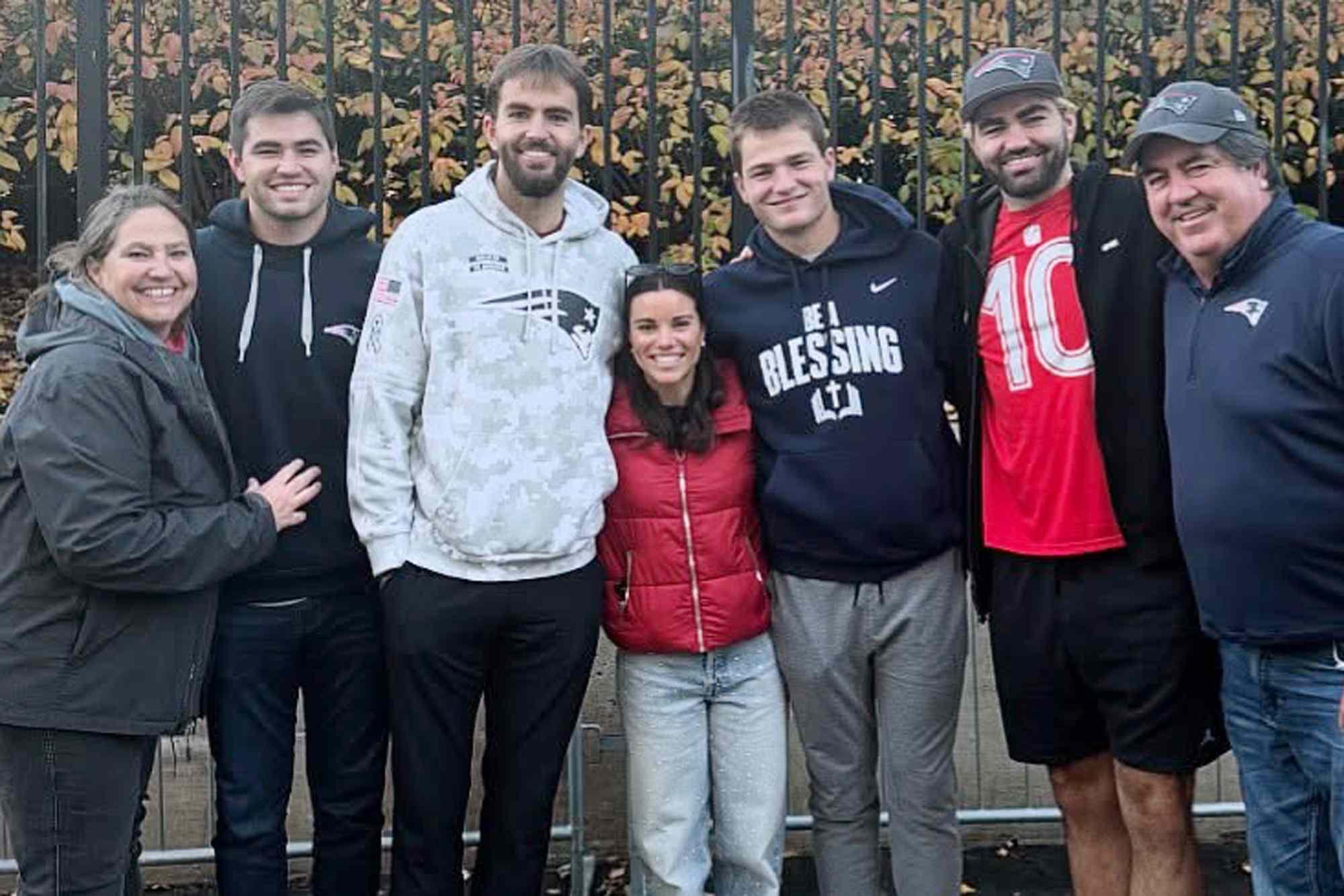 Meet Drake Maye's parents! All about the Patriots QB's dad Mark and mom ...