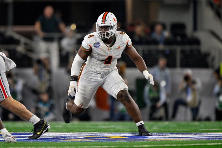 How Miami football regained elite status: Recruiting top OL, edge rushers