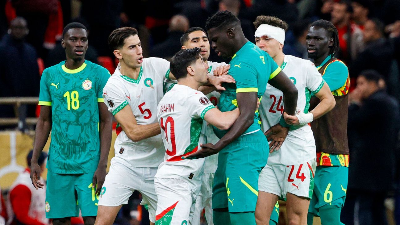 Chaos at Africa Cup of Nations final after Senegal players walk off field