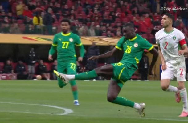 Senegal é bicampeão africano ao vencer Marrocos em jogo polêmico