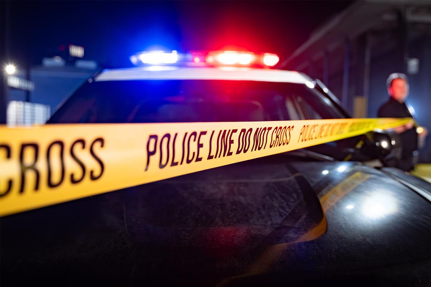 Woman shot to death, 3 kids unharmed in Houston apartment shooting