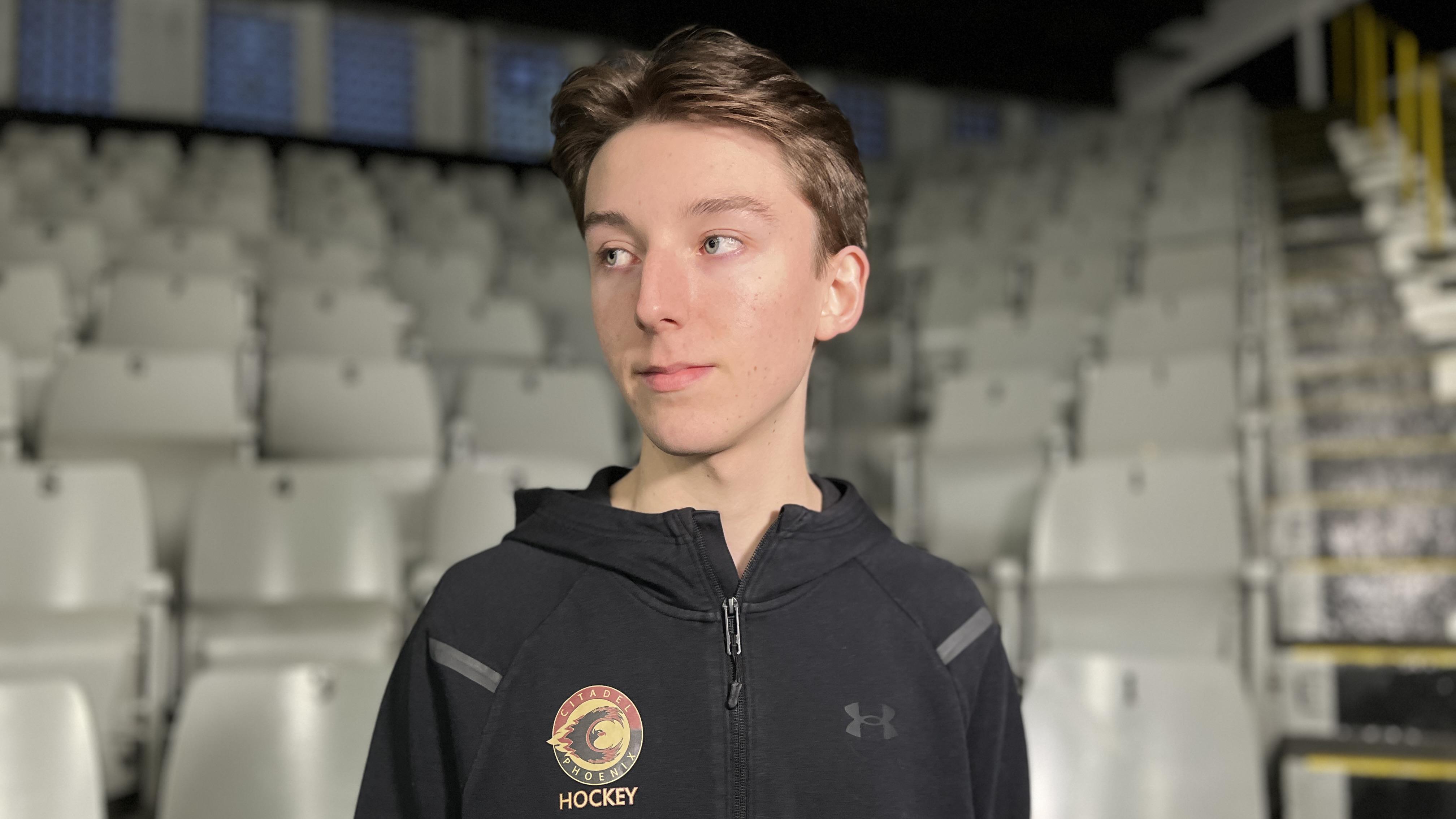 Hockey et inclusion : les élèves de l’école Citadel High brisent la glace