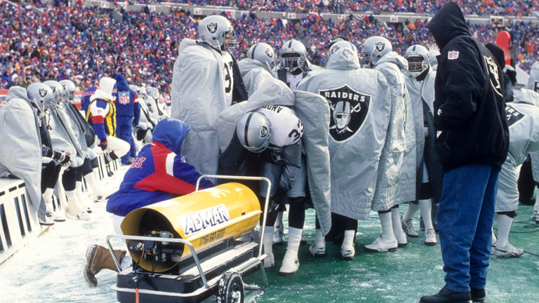 Coldest NFL games in history: Here's a list of the 11 coldest football ...
