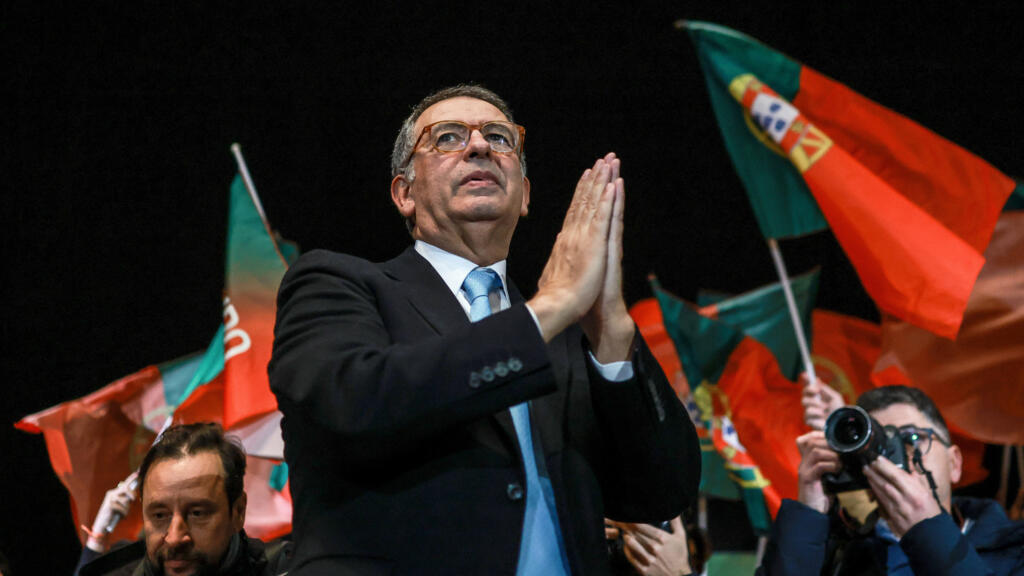 Centre-left socialist leads first round of Portugal's presidential vote ...