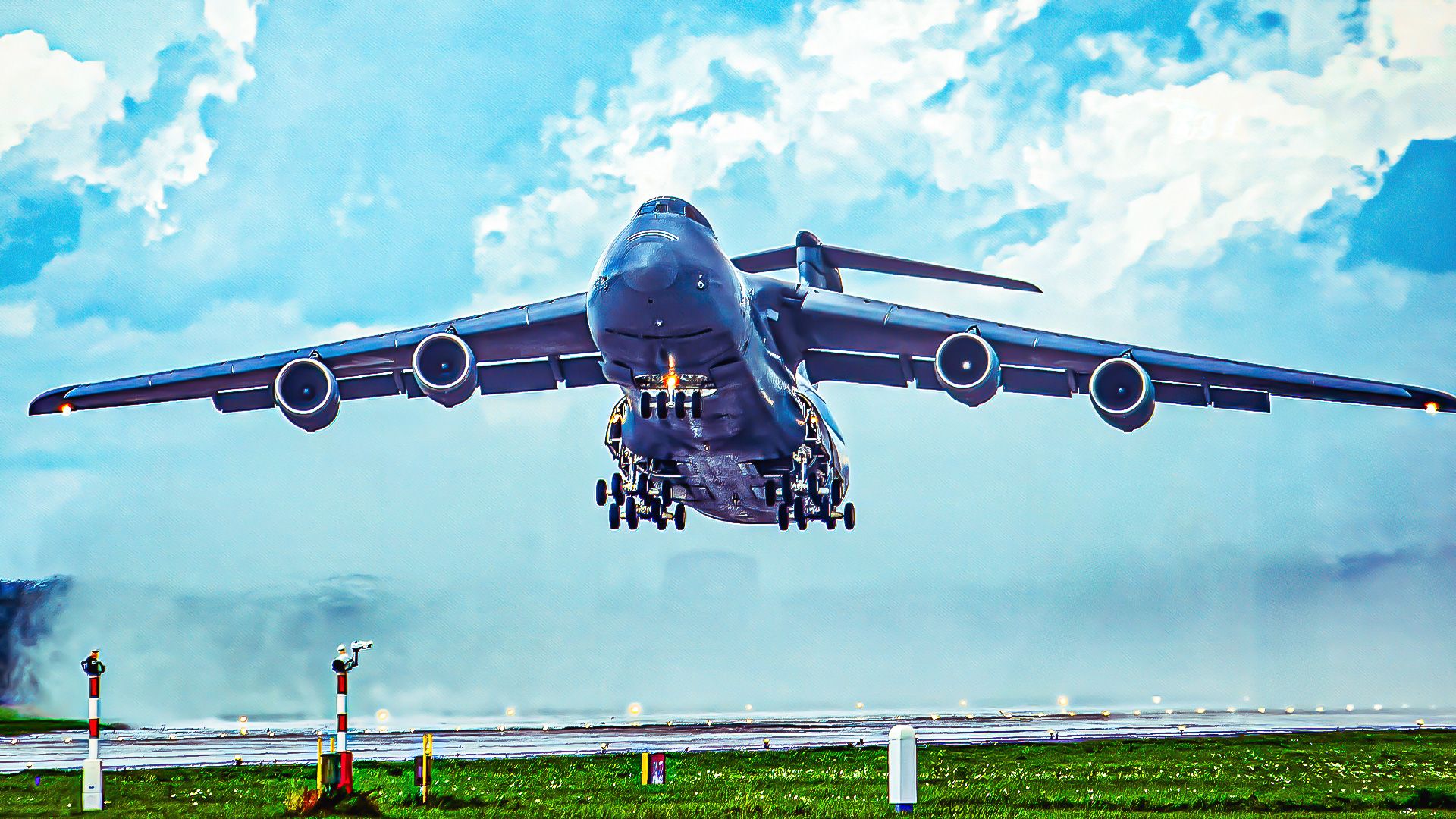 Why the C-5 Galaxy has such a unique sound