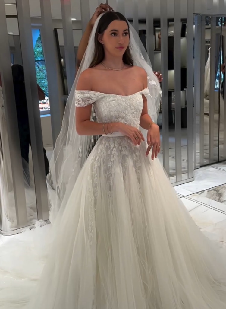 Madeleine White is pregnant, expecting first baby with Andrew Fedyk