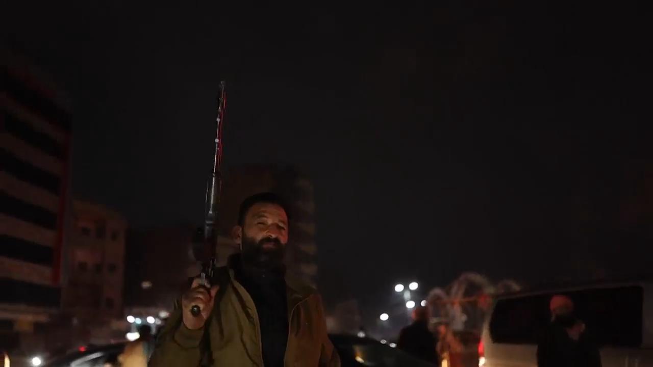 Raqqa residents celebrate Syria government ceasefire deal with SDF