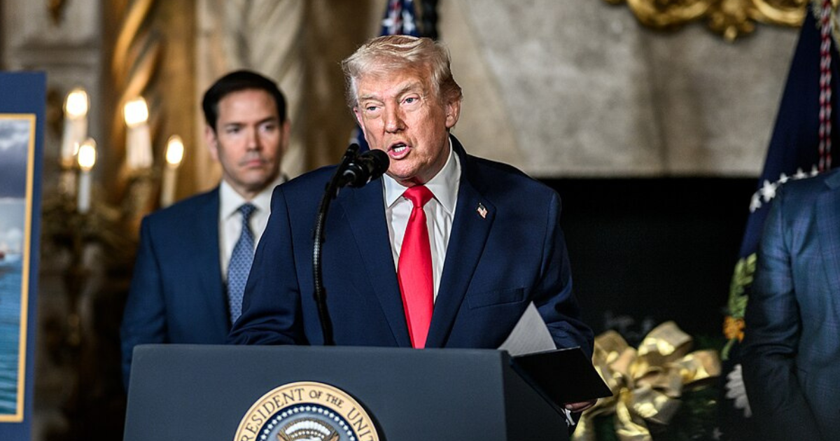 Experts brand Donald Trump "beyond a moron" over "impossible" Greenland ...