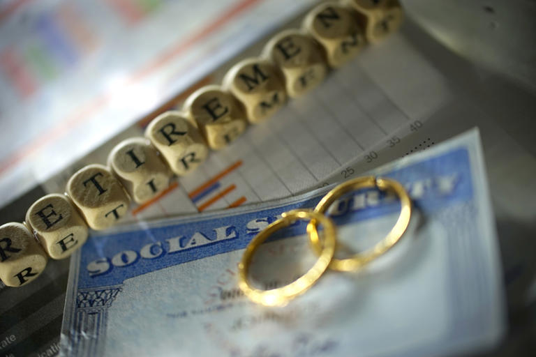 Do you qualify for spousal Social Security benefits?