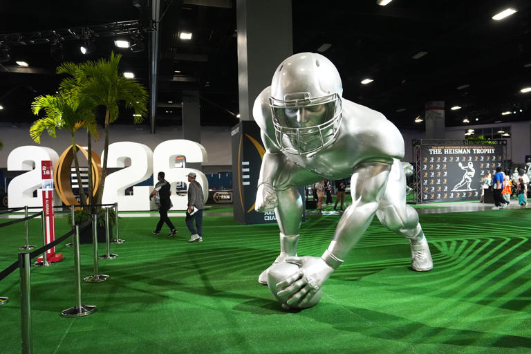 'It is an embarrassment for the sport' — SEC, Big Ten still at odds ...