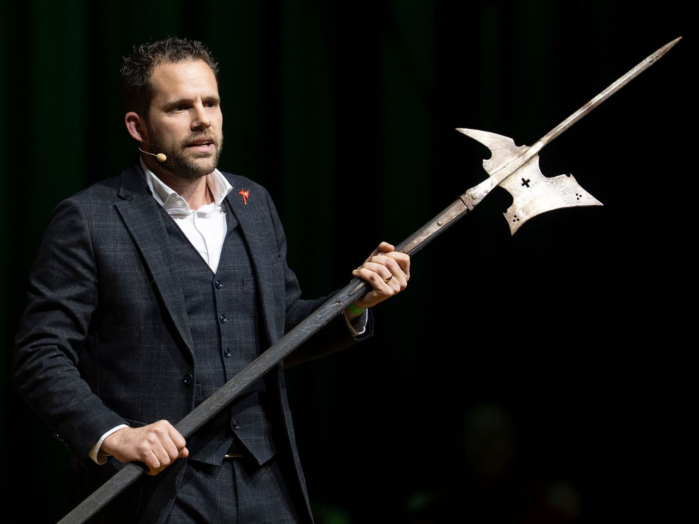 «Wir müssen die Hellebarde hervorholen»: Die SVP wappnet sich am ...