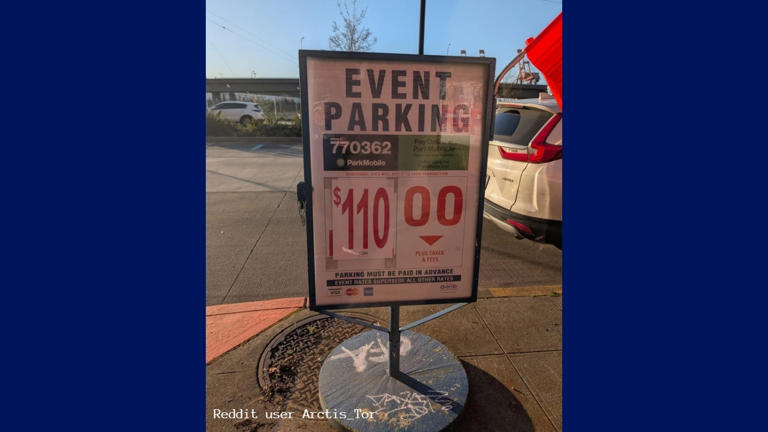 Seattle Reddit users furious over Seahawks parking prices