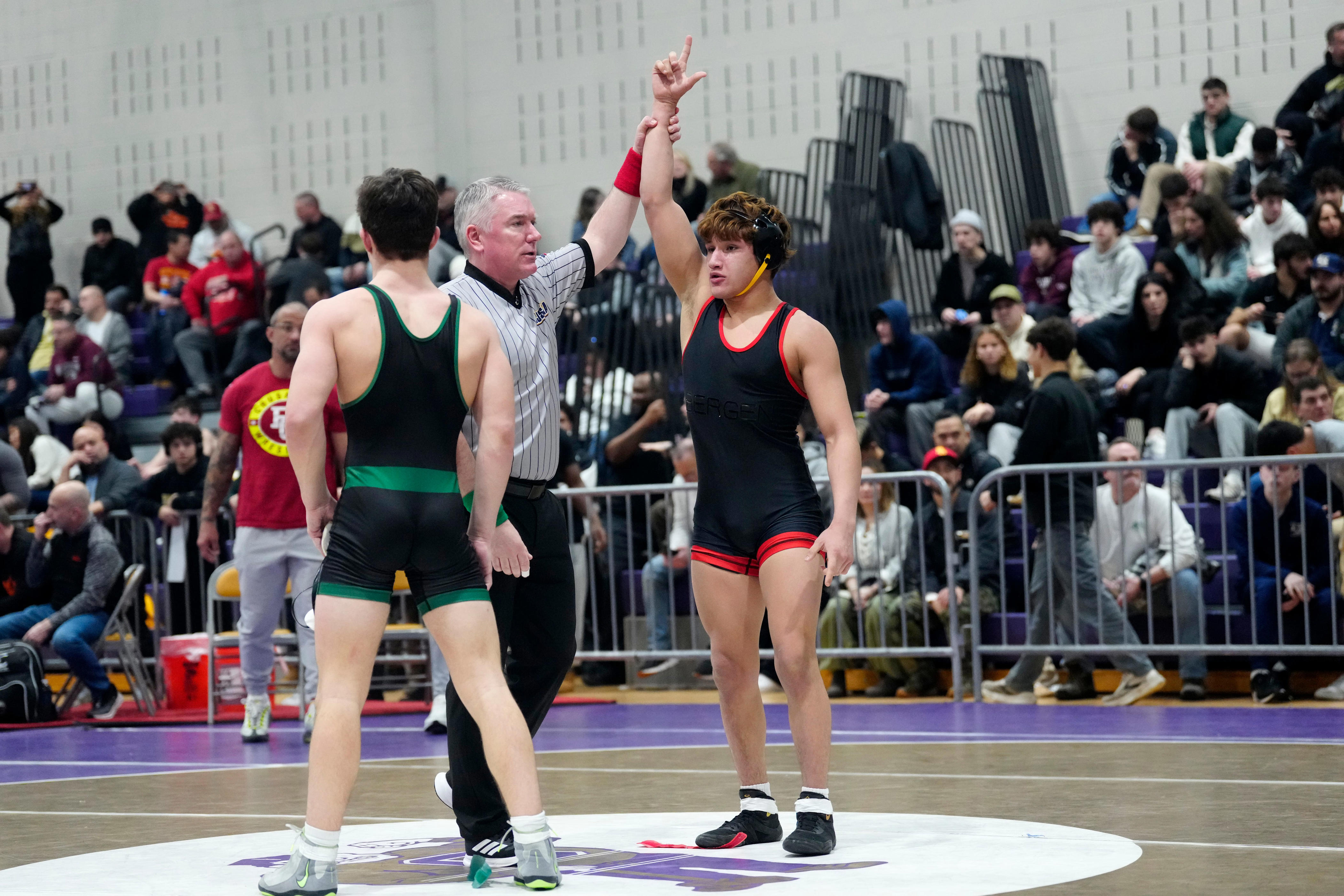 How Bergen Catholic wrestling upset a rival to reach state semifinals