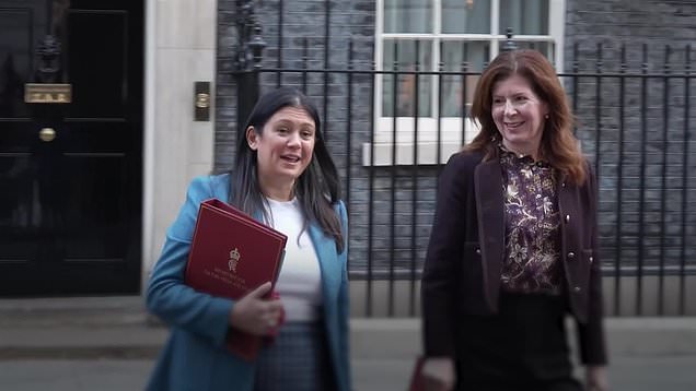 UK position on Greenland non-negotiable, Nandy says, amid Trump threat