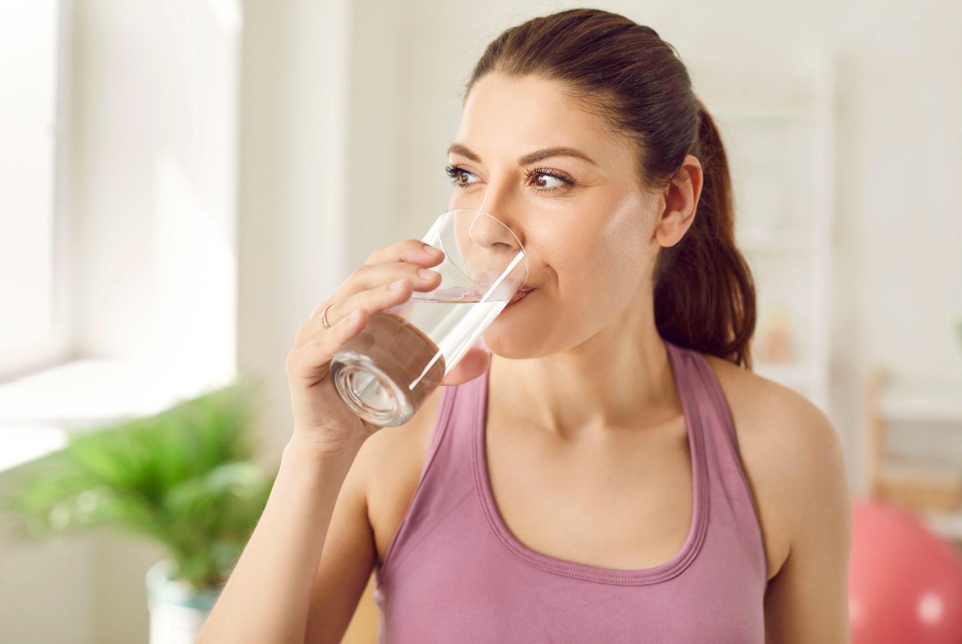 Doctor shares how much water we should drink every day, based on age