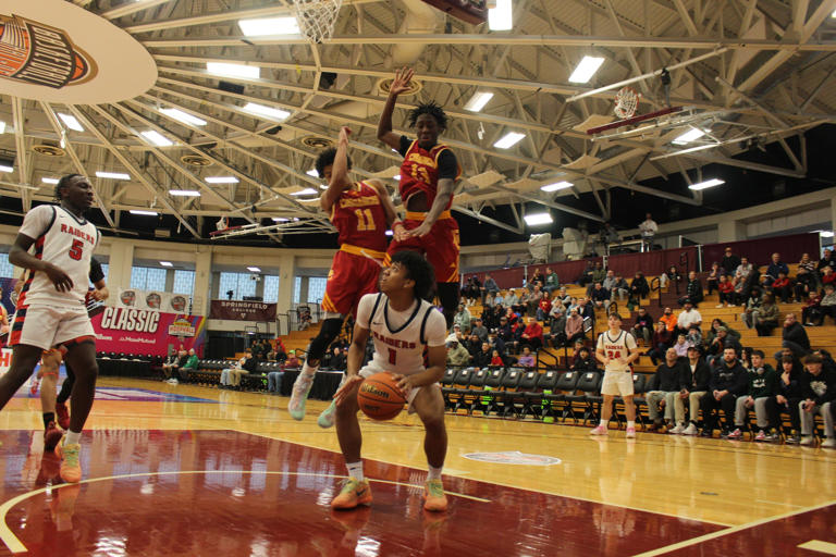 Javi Lopez, Central Catholic boys basketball fall in OT at Hoophall ...