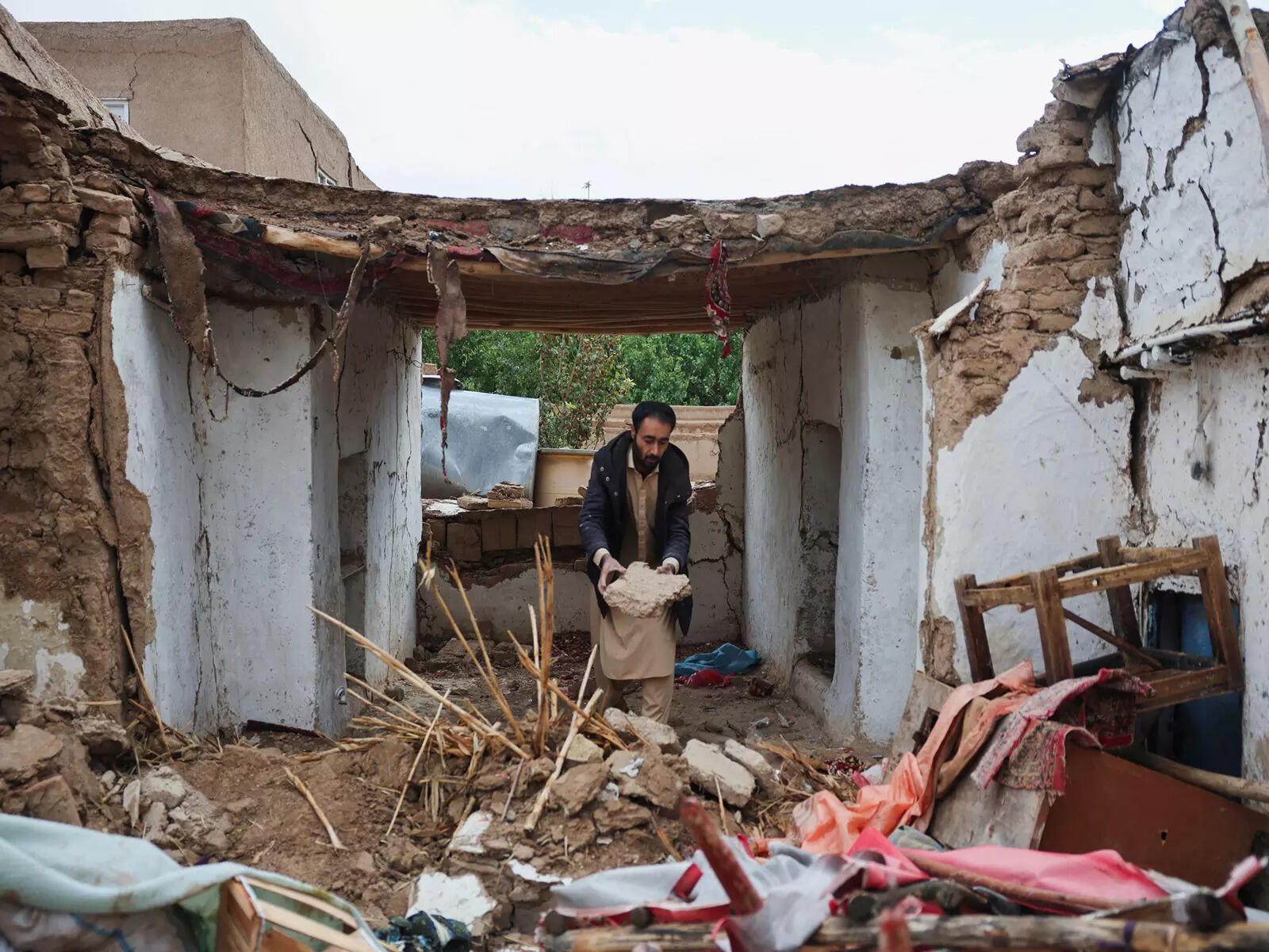 Earthquake of magnitude 4 strikes Afghanistan