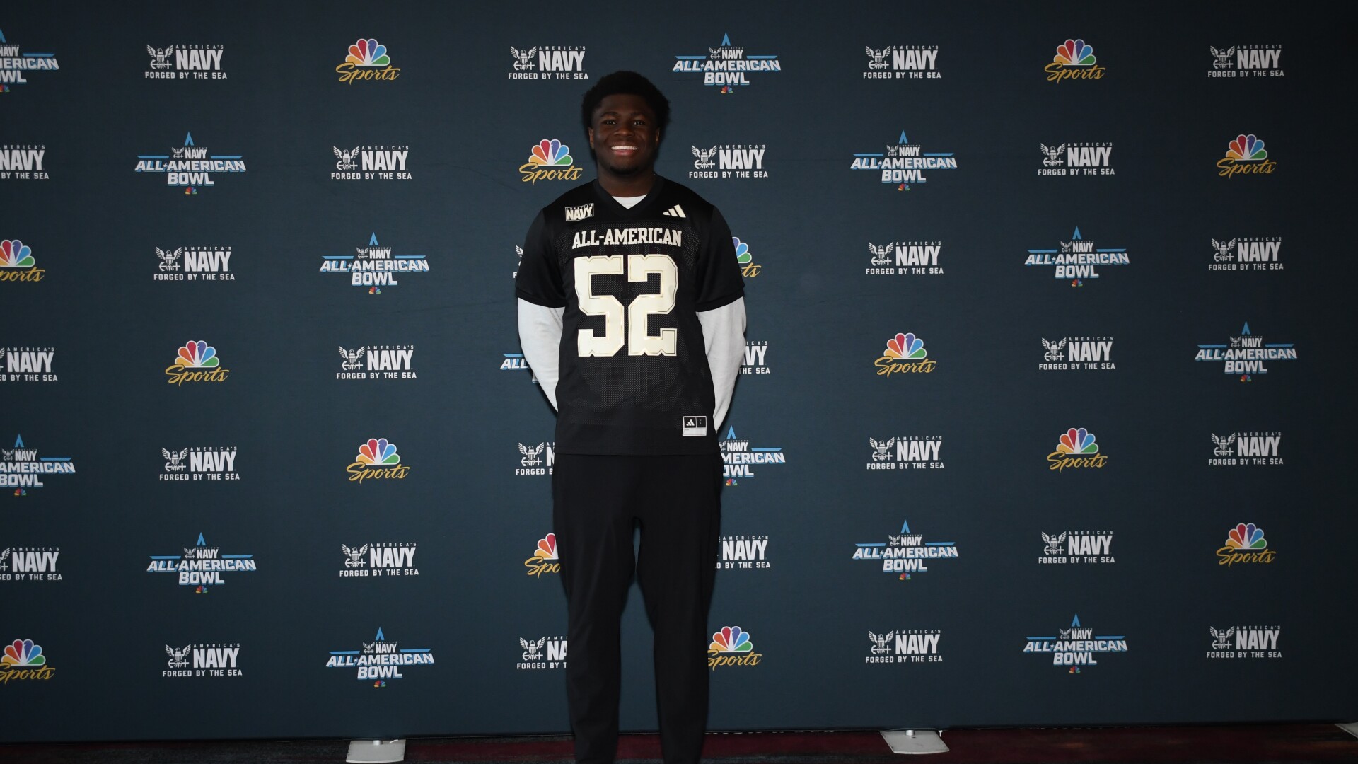 Felix Ojo named Anthony Muñoz Lineman of the Year Award winner