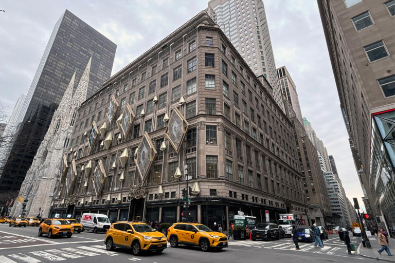 Department stores are dinosaurs, but Saks Fifth Avenue’s bankruptcy ...