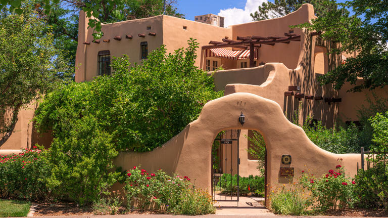 New Mexico's suburb near Albuquerque has stunning Mediterranean homes ...