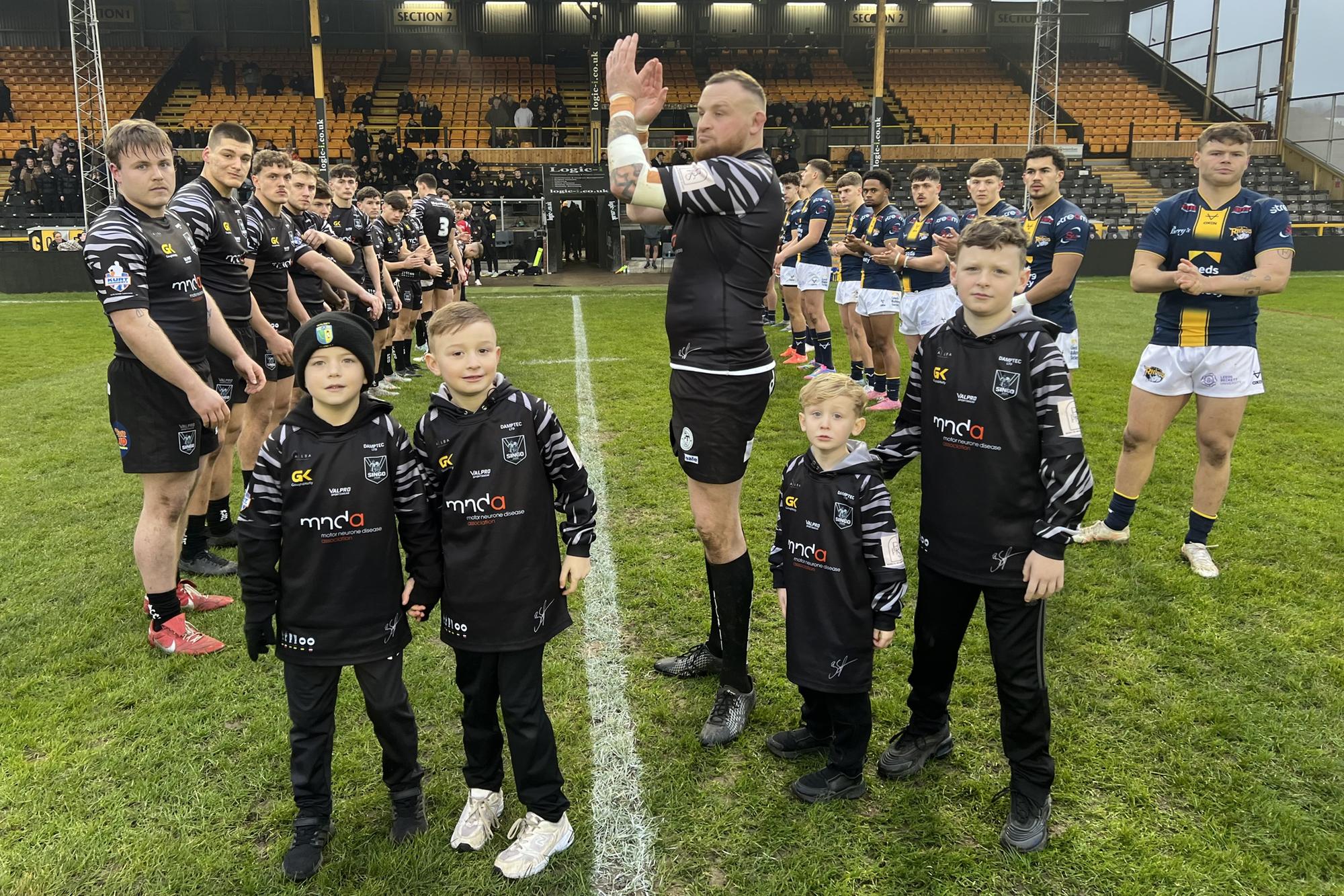 Leeds Rhinos beaten at Castleford Tigers in Brad Singleton testimonial ...