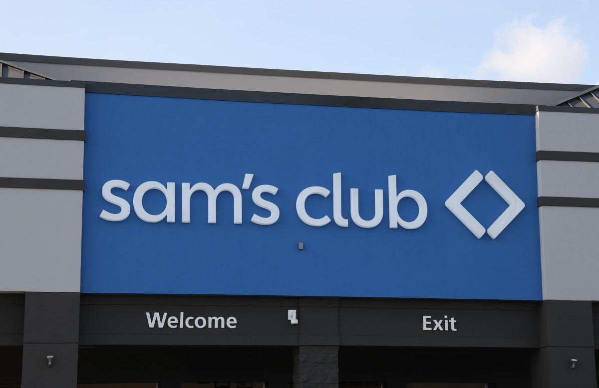 This stunning new Sam’s Club cake is a real showstopper