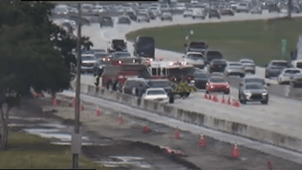 Crash on SB Florida’s Turnpike narrows traffic to one lane in Delray ...