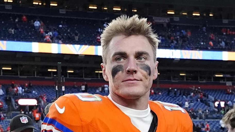 Jarrett Stidham's wife Kennedy reacts to Bo Nix's devastating injury