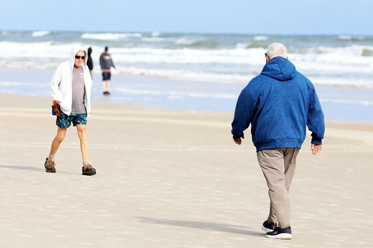 Cold weather shelters open in Volusia, Flagler as temps drop again