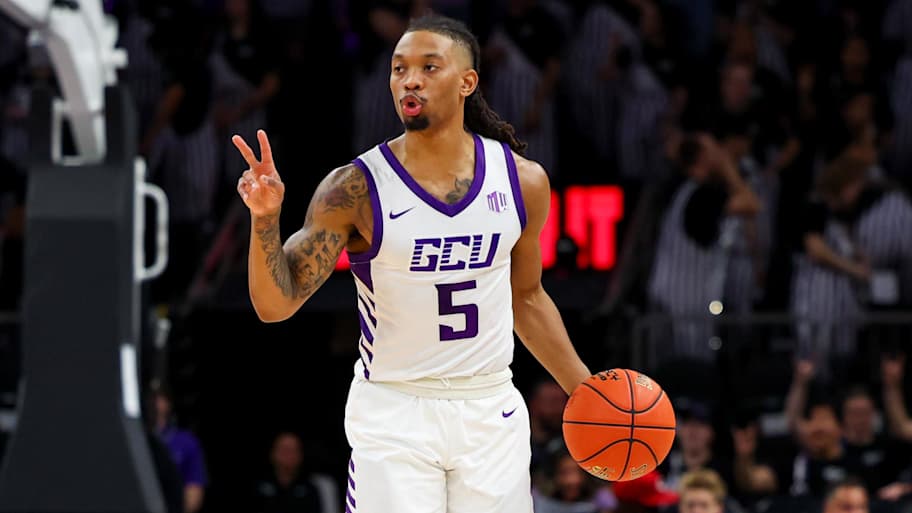 Utah State suffers first loss in Mountain West play