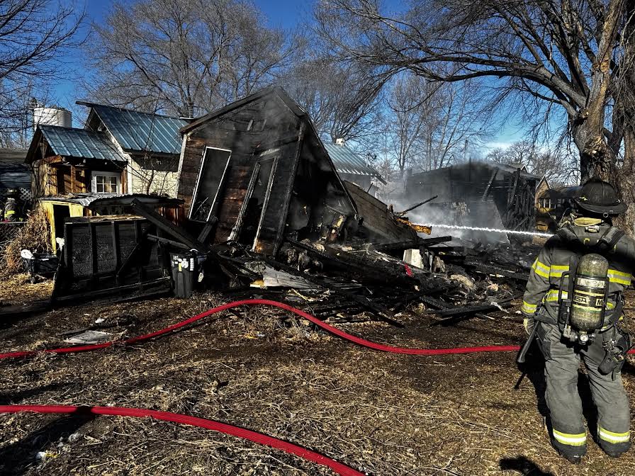 Large fire in northeast Kansas City leaves firefighter hurt, homes damaged