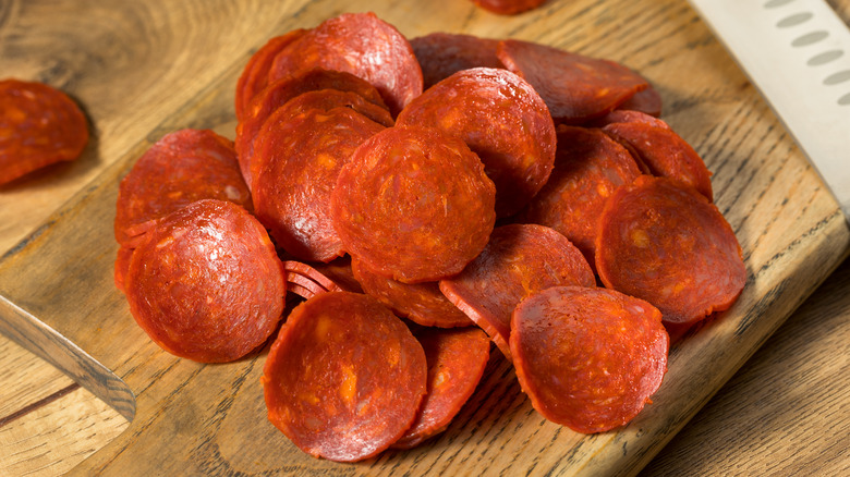 What's the difference between pepperoni and salami?