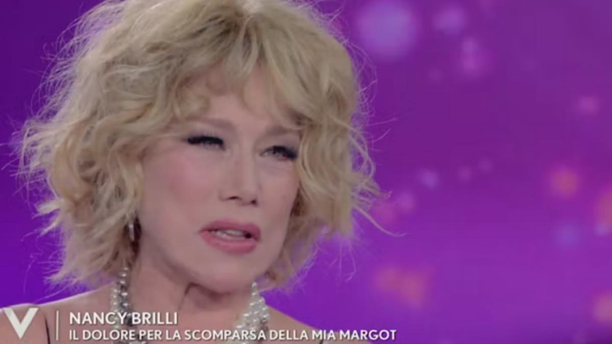 Verissimo, la confessione di Nancy Brilli: "Mia mamma non me la ricordo"