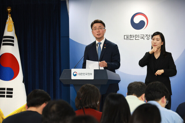 ‘AI 3대 강국’이라는 속도전…그곳엔 사람이 없다