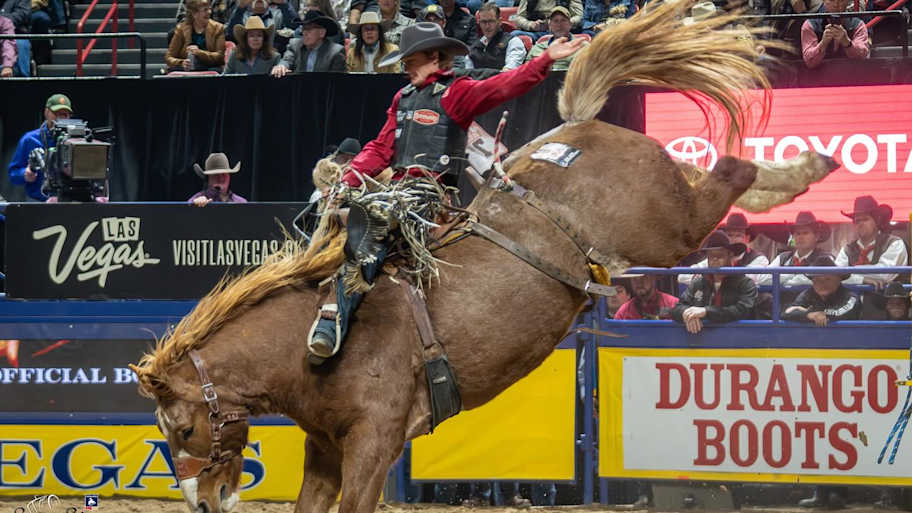 Razor-thin margin decides saddle bronc semifinals qualifiers in Denver