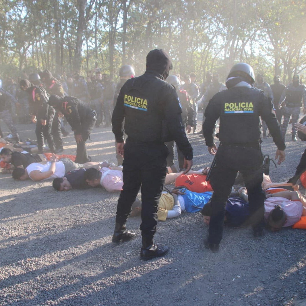 8 police officers killed in Guatemala after prison crackdown on gangs