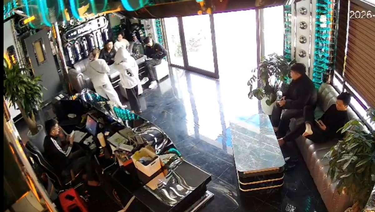 Bắt giữ nhóm đối tượng lừa xin việc rồi bán cho quán karaoke